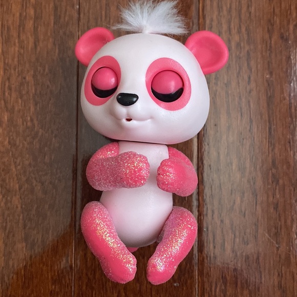 WowWee | Toys | Wowwee Fingerlings Glitter Baby Panda Polly Interactive ...